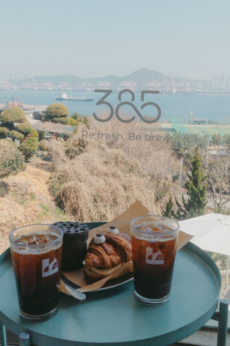 Cafe 385