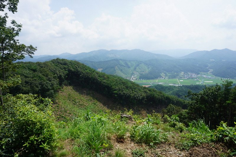 노적봉(234m) [깃대봉(295 예산 427)] 태봉(404m) 태봉산(355m) 고모래봉(143m)/ 충남 공주