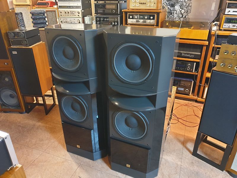 JBL 레퍼런스 명기 프로젝트 K2-S5500 스피커 입니다 -우퍼엣지 모두교체-(ending)