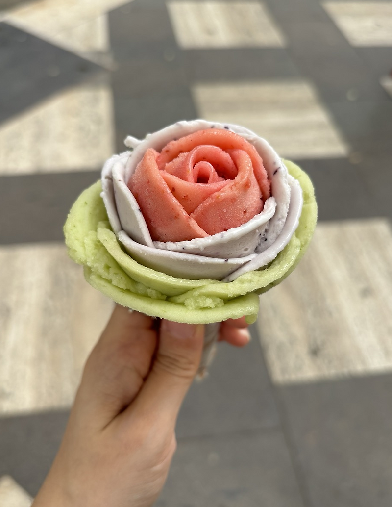 [부다페스트 디저트] 젤라또 로사(Gelato Rosa)에서 장미꽃 모양 아이스크림 먹은 후기