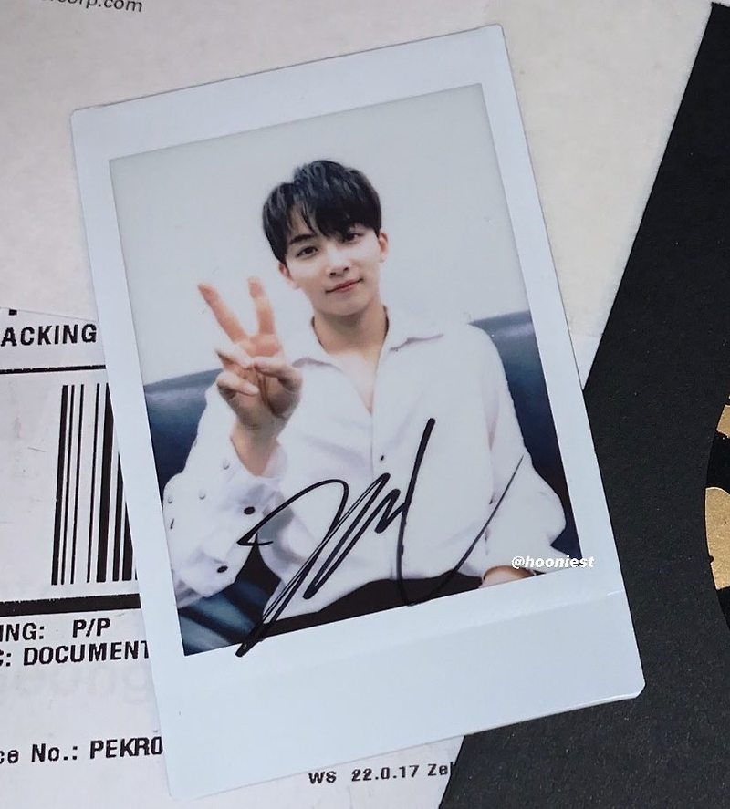 SEVENTEEN WORLD TOUR Signed Photo Polaroid Event