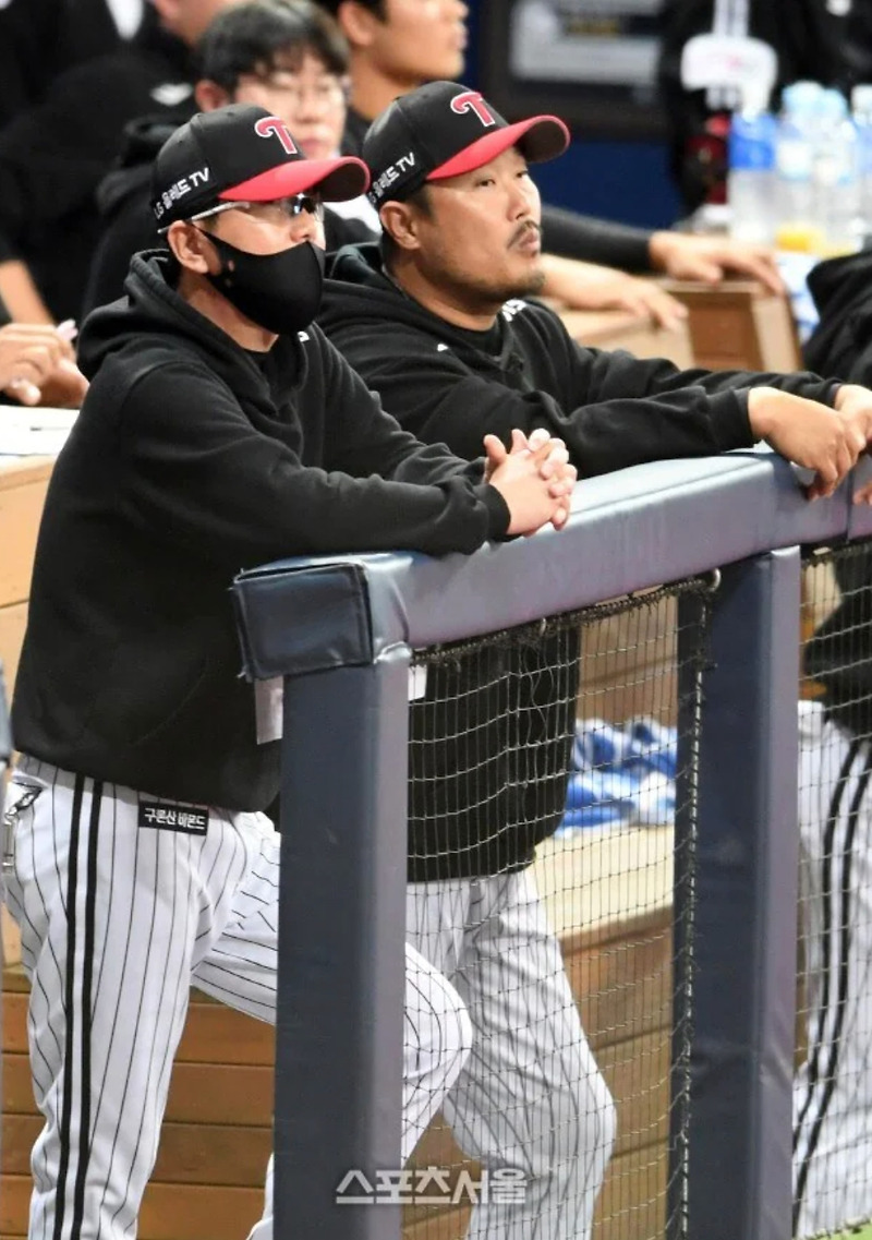2년 연속 PS 업셋 패배 류지현 감독 "응원해주신 팬들께 감사하고 죄송하다"[PO4인터뷰]