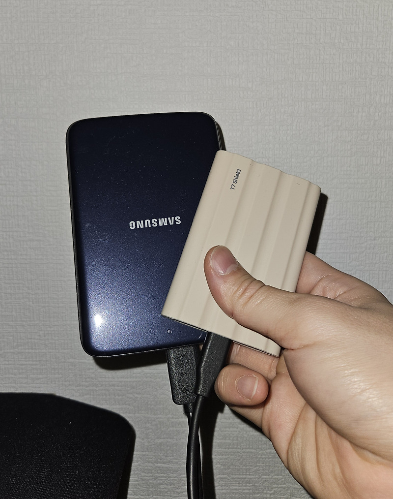 삼성 포터블 SSD T7 구매 (2TB)