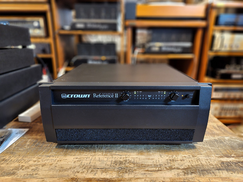 아주 보기드믄 Crown 크라운 명기 스튜디오 레퍼런스2 파워엠프 입니다 -후기형 A급-(Stock-out)
