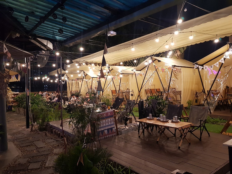호치민 2군 타오디엔 비어치킨 맛집 글램(GLAM CAMPING SAIGON)