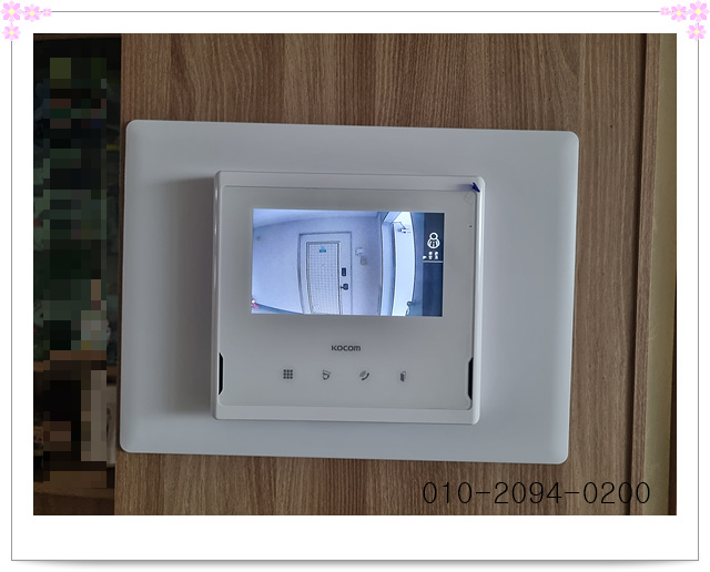 인터폰교체 서울 구로구 고척동 삼익2차아파트 코콤비디오폰KCV-S701 교체설치입니다