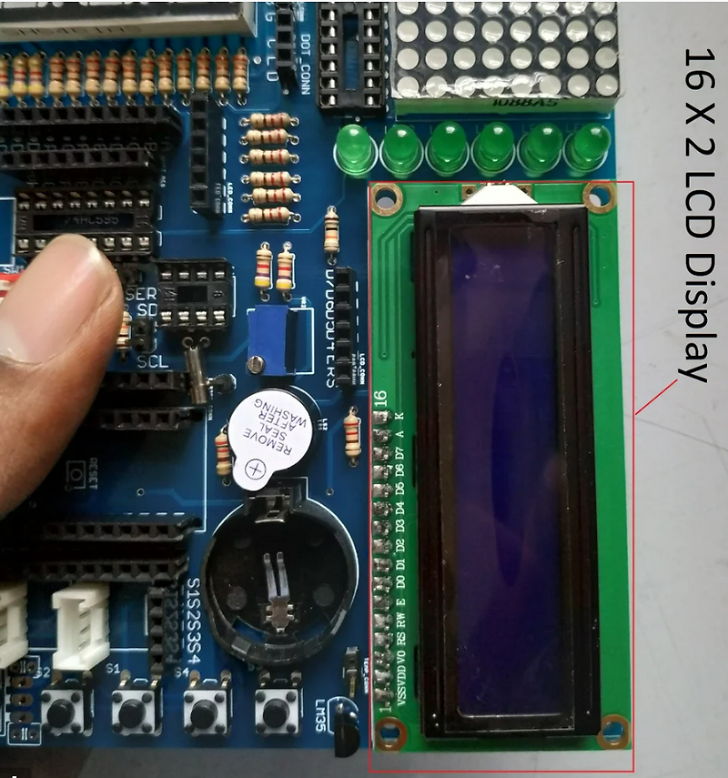 LCD 테스트 프로젝트: Hello World 예제 🌟