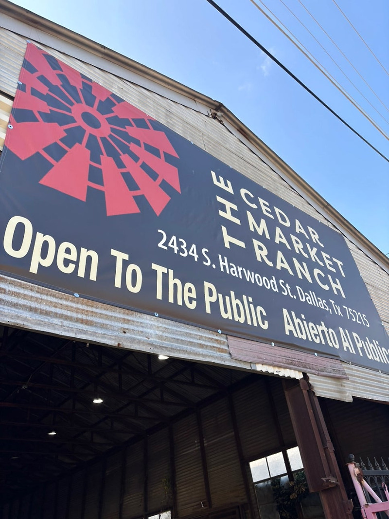 Cedar Market Ranch에서 장보기