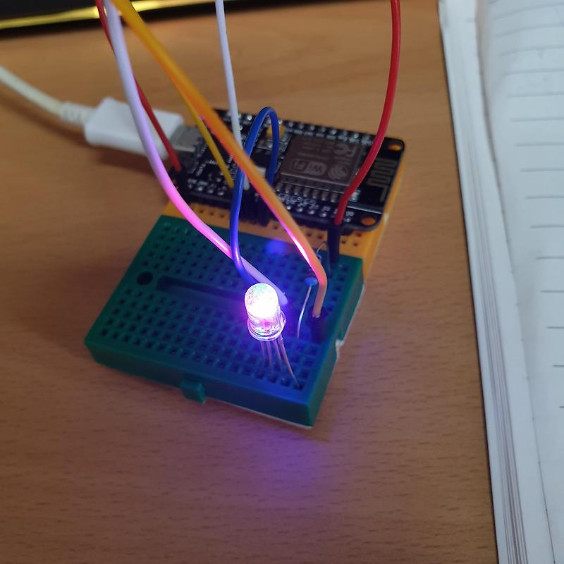 [Arduino] NodeMCU(와이파이 미사용) + RGB led 테스트 - platformio ide :: Dew