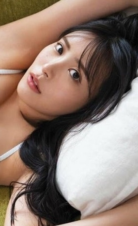 Hana Takeuchi (하나 타케우치)