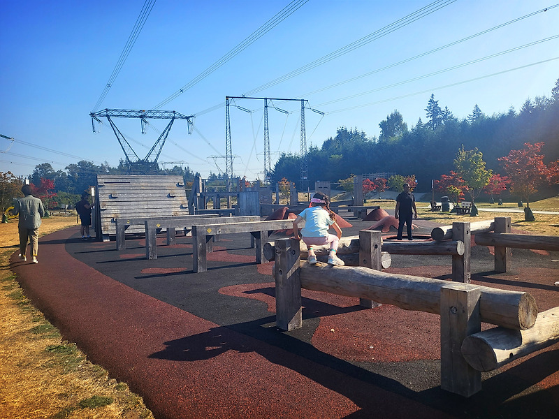 캐나다 밴쿠버 - 펜저 액션 공원(Penzer Action Park), 놀이터