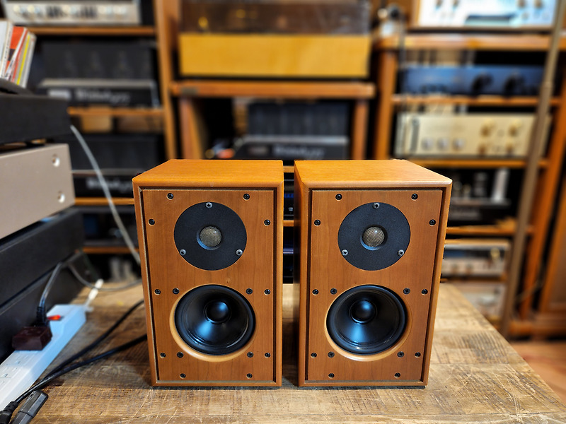 보기드믄 북쉘프 명기 HARBETH Monitor 20 스피커 입니다 -A급-(ending)