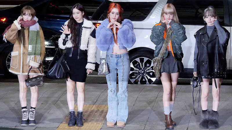 231213 AAA 출국 르세라핌 직캠 by 스피넬