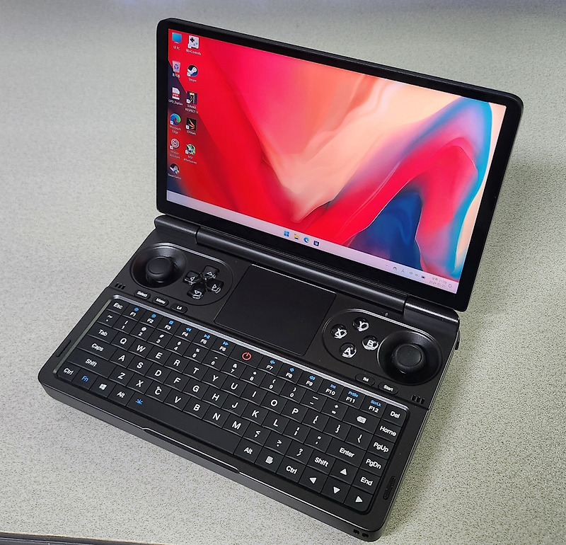 GPD WIN MINI (2024) 사용기 (GPD WIN 4와의 비교)