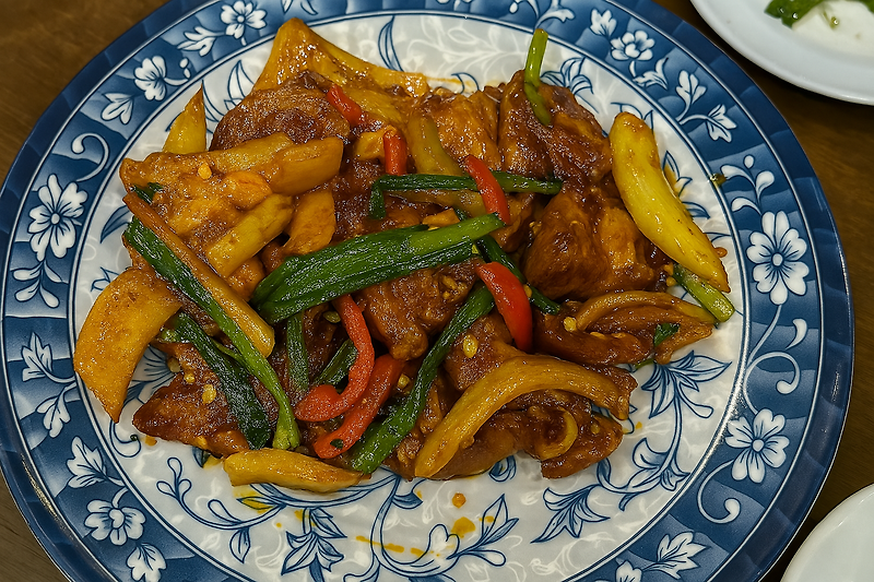 [다낭 맛집] 분위기 좋은 로컬 레스토랑, FA 라운지(FA Lounge) 방문 후기