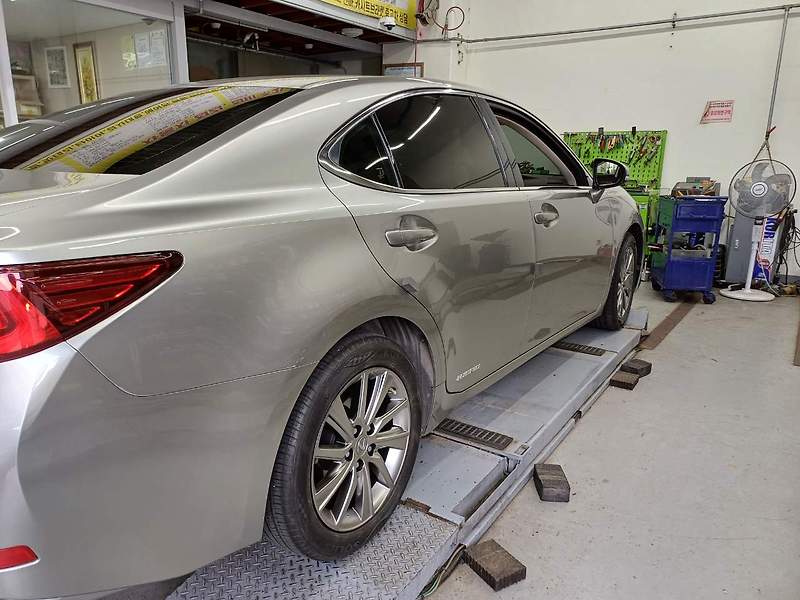 렉서스es 자동차 조수석 차 문 잠금장치 작동 안됨 렉서스es 차 문 잠금장치 도어록 고장 수리 렉서스 차 문 잠금장치가 잠기지 않거나 열리지 않음렉서스 차 문 잠금