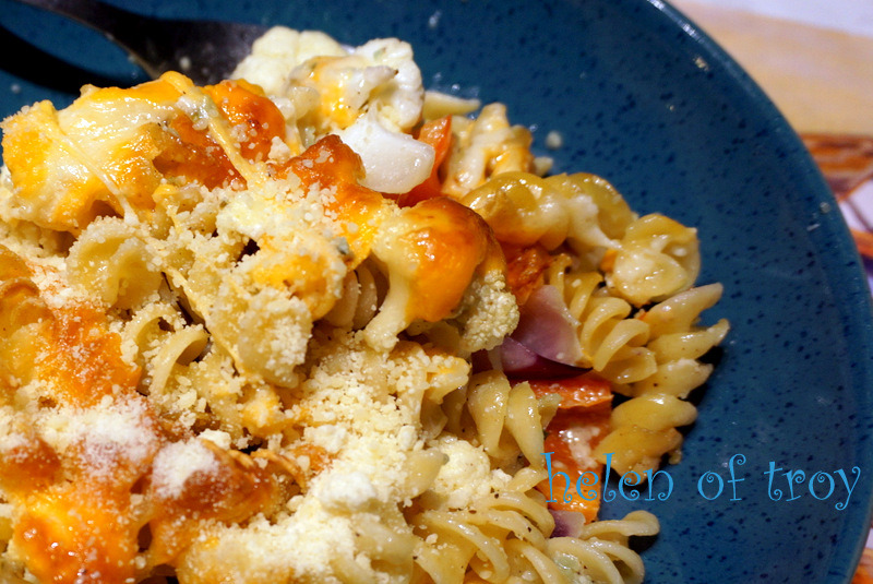 컬리플라워 파프리카 양파 로티니 오븐구이/Baked Cauliflower, Bell Pepper, Red Onion Rotini