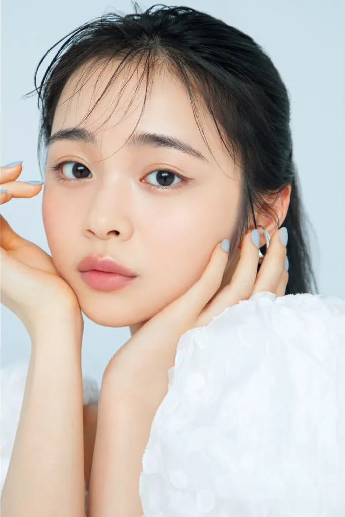 Meari Hayashi (메아리 하야시)