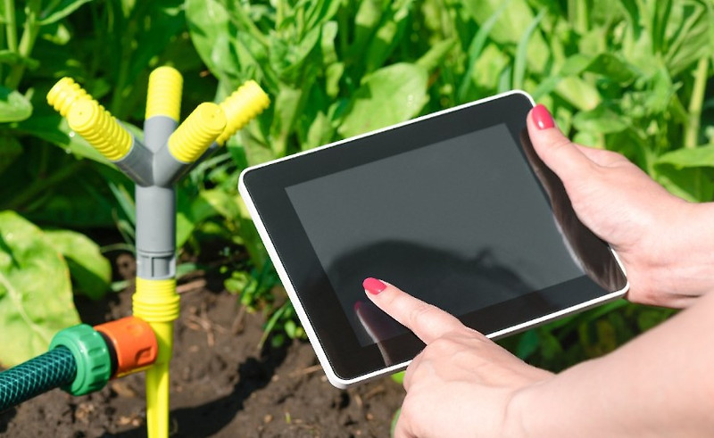 Navigating the Sprinkler Jungle: A Handy Guide to Selecting Efficient ...