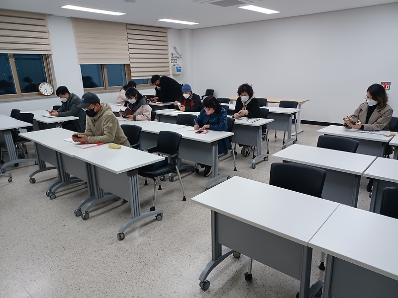 스마트폰으로 유튜브 크리에이터 되기 강의 진행 경북도립대학