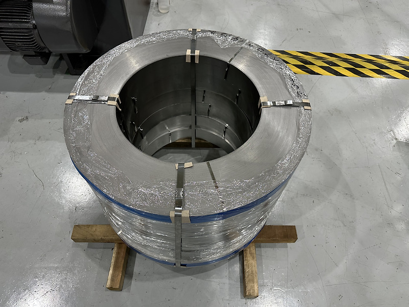 STS 304H 1T 90폭 슬리팅 가공분 판매합니다.