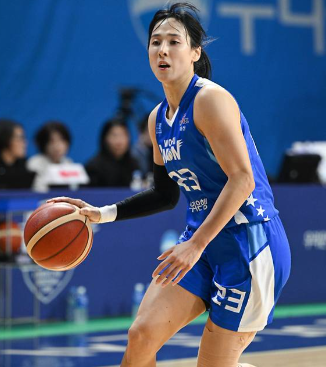 우리은행 김단비 318승 WKBL 여자 선수 역대 최다승 여전한 노장의 기량