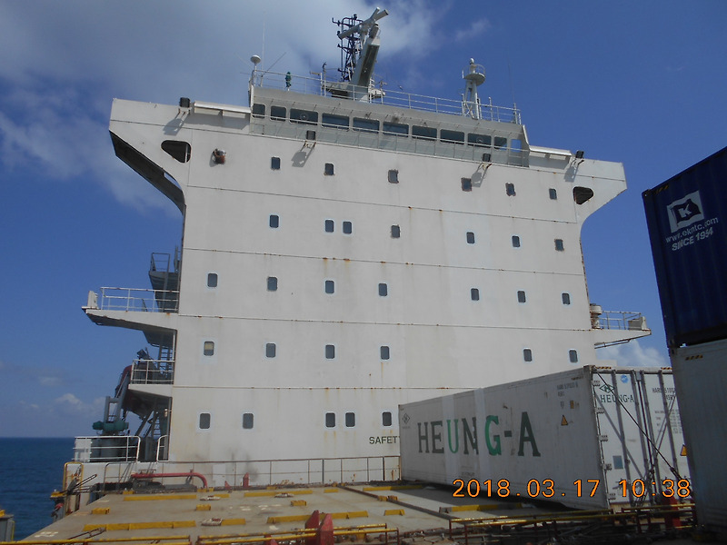 SHIP DECK MAINTENANCE : SHIP WINDOW, SCUTTLE!