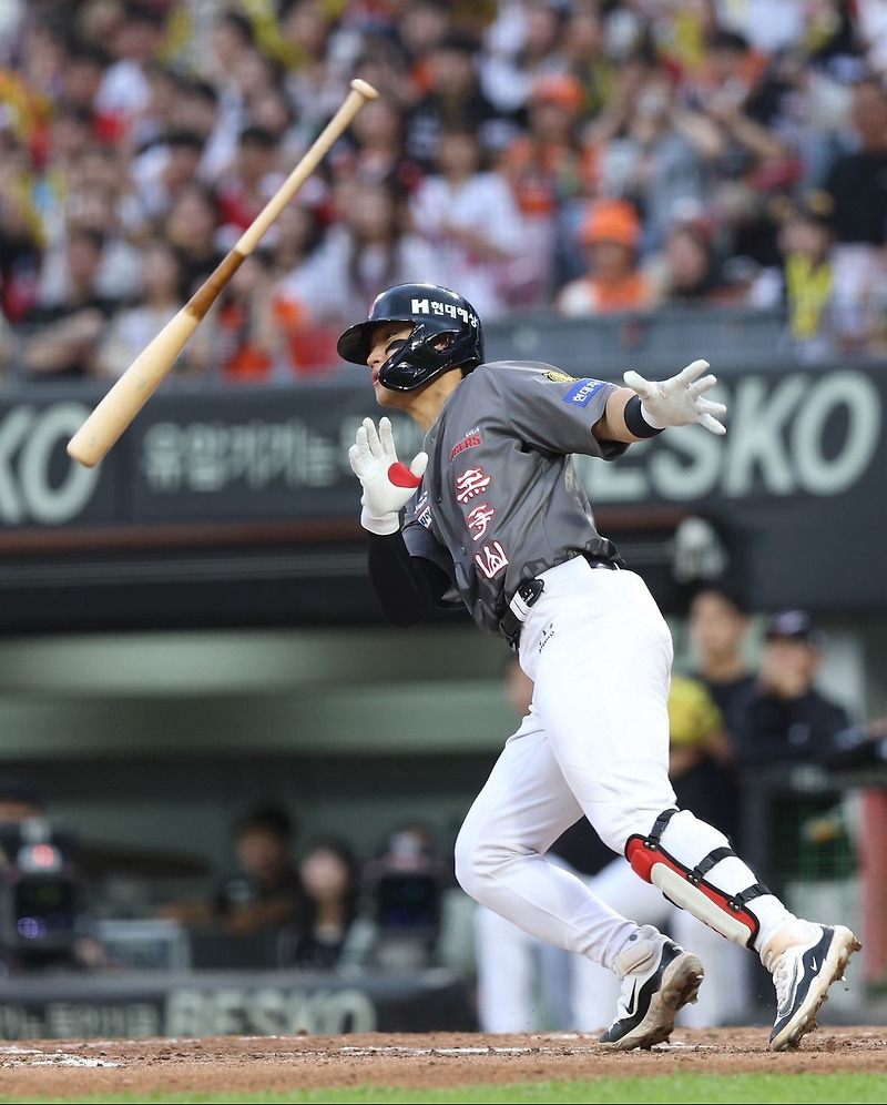 40여년이 넘는 KBO 역사에 단 6번밖에 없었던 기록에 도전하는 김도영