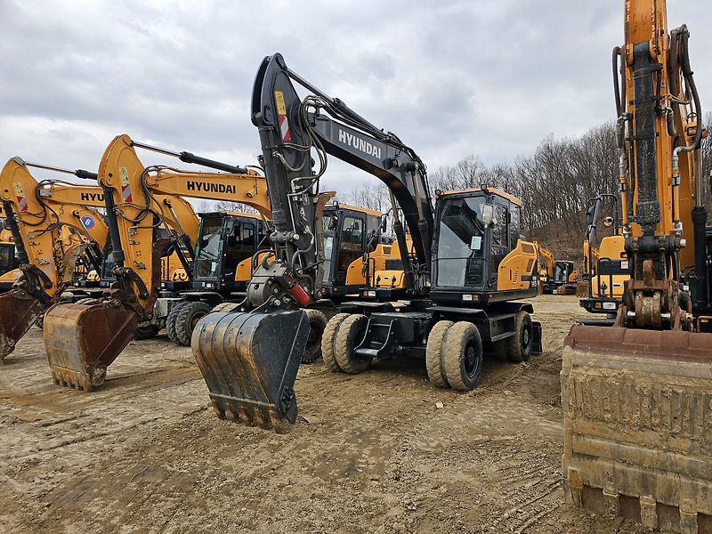 HW145 / 2021년 / 1억5백만원 / 2888 / 6133시간 / 회전링크 / 집게 :: 현대음성중고유통센터