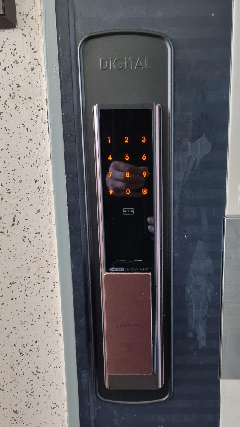 화명동 대림 쌍용 강변 타운 삼성 푸시풀 도어락 SHP-DP 751 교체 설치