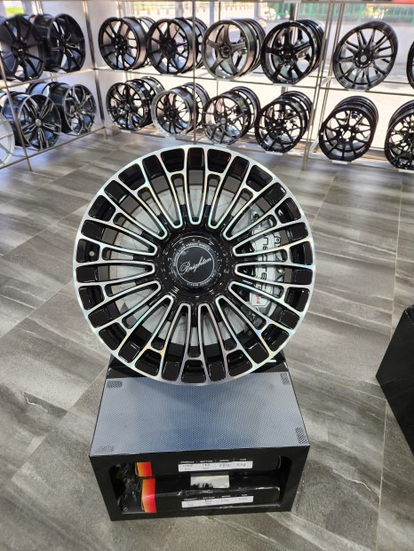 KA4카니발 BRIGHTEN 브라이튼20인치 휠튜닝 만소리 경쟁상대 등장!!! 사일룬 이렌지 255 45 20