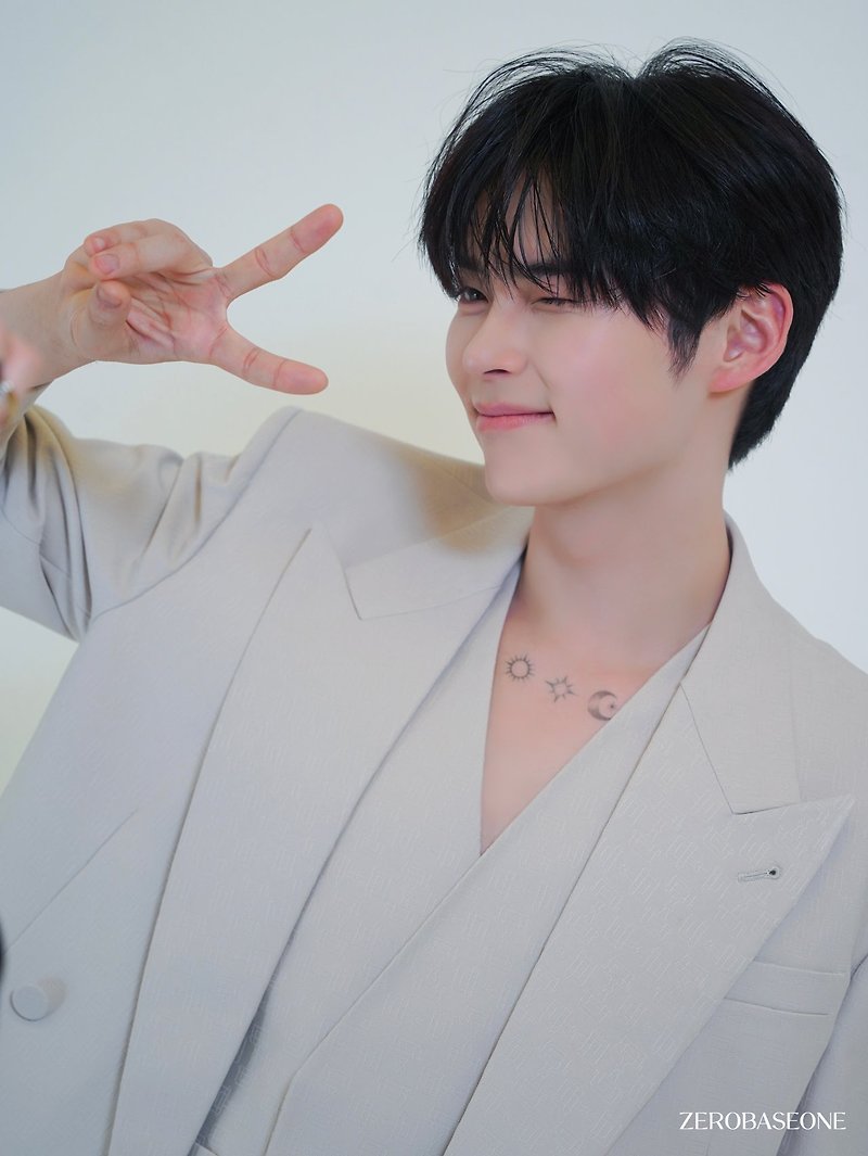 [ZB1] 240401 엠넷 플러스 성한빈 | ZEROBASEONE ELLE Japan Behind Photo