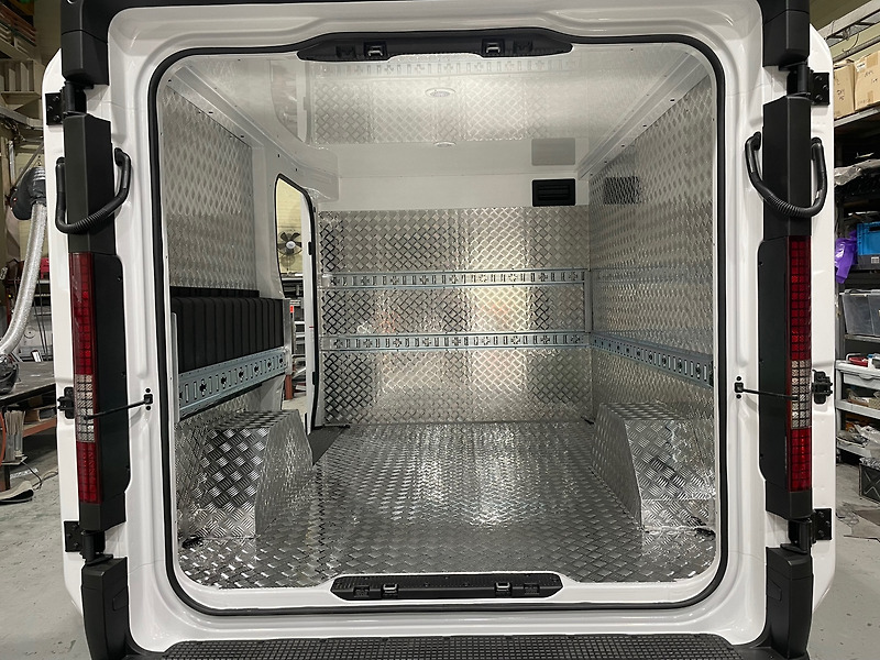 현대자동차 ST1 적재함 보강 작업 후기.