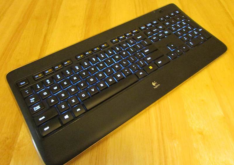 Logitech K800 드라이버 Windows, Mac, 매뉴얼 가이드