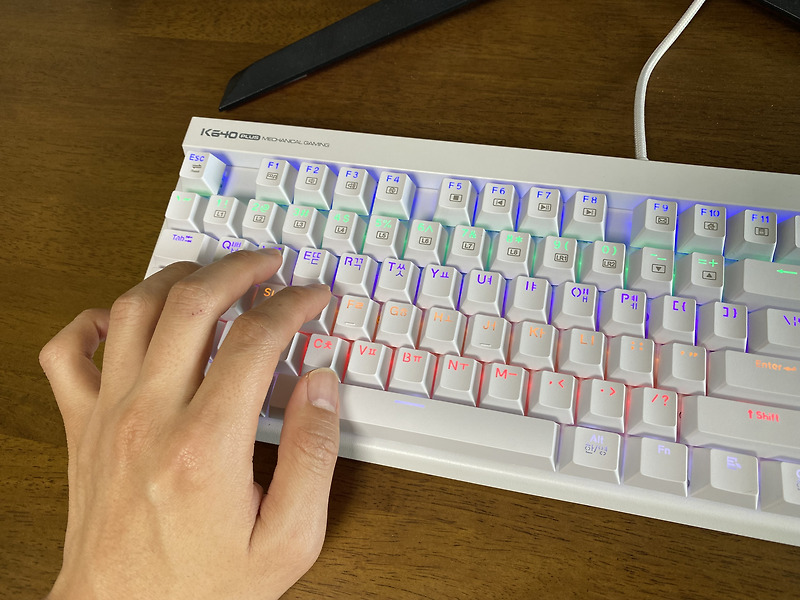 앱코 HACKER K640 플러스 축교환 LED 게이밍 키보드 후기