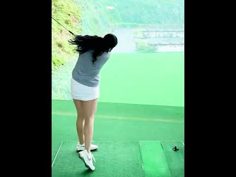 엄청난 스윙스피드! KLPGA 프로 김솔비 미녀골퍼의 골프기초스윙~!