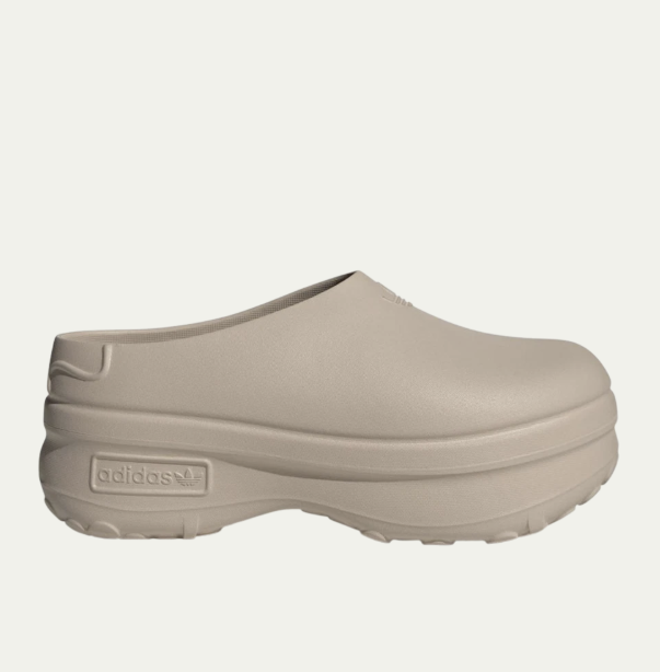 아디다스 IE7052, 클래식과 미니멀을 잇다 – Adifom Stan Smith Mule 리뷰