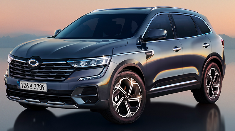 르노코리아 QM6 가격 기본정보 제원 판매량 정비주기 연비 연료 중형 SUV 평가 트렁크 적재함 크기 정리