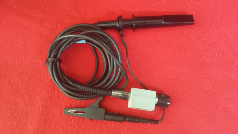TEKTRONIX P5100 high voltage probe