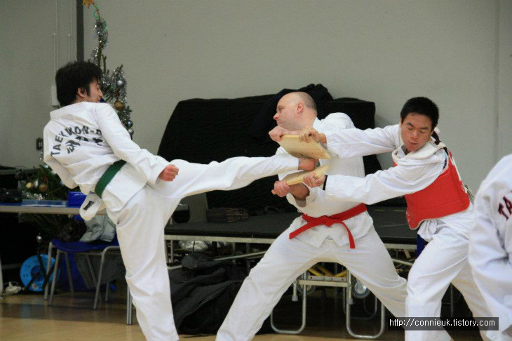 영국 대학 태권도 대회, 금메달 딴 일본인 학생