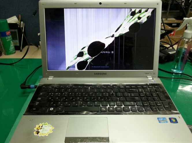 SAMSUNG,RV520,LTN156AT15,액정교체