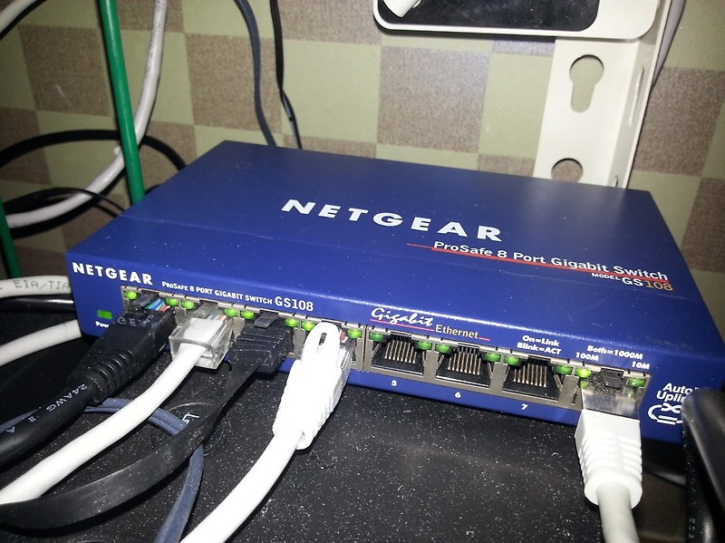 Netgear Gigabit 8port Hub GS108