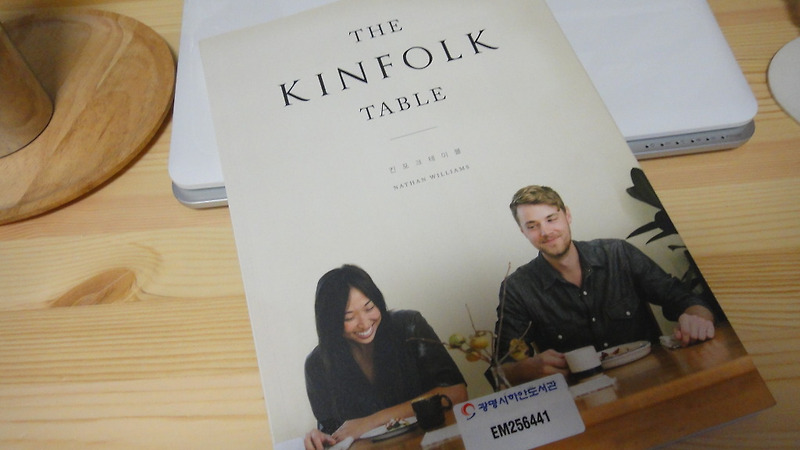 THE KINFOLK TABLE two 킨포크 테이블 2 - 네이선 윌리엄스