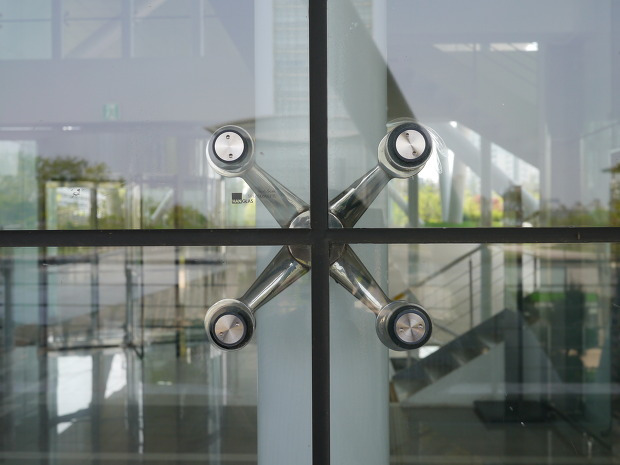 SSG(Structural Sealant Glazing), DPG(Dot Point Glazing)공법