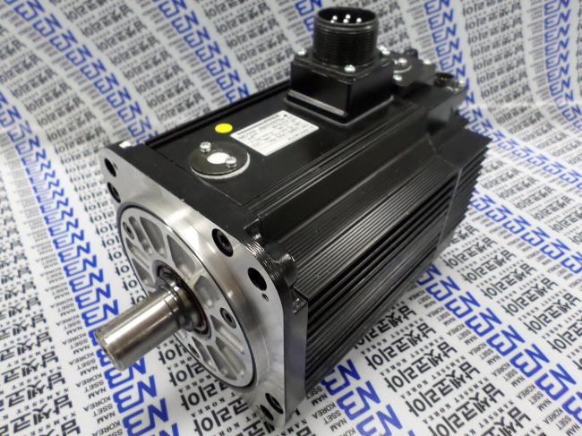 YASKAWA SERVO MOTOR