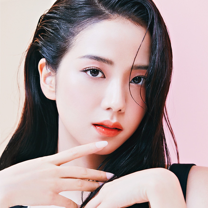블랙핑크 Blackpink 지수 Jisoo 디올 립 글로우 립밤 고화질 화보 2장