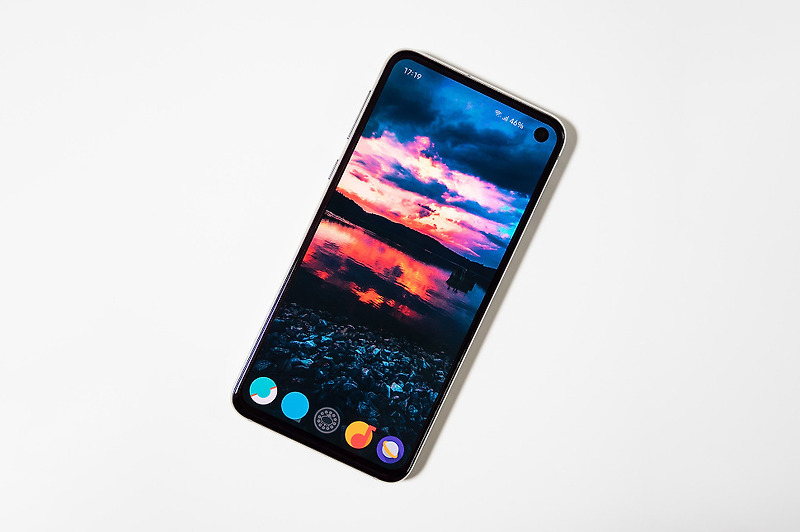 고오급 밑밥. 갤럭시 S10e (SM-G970N) 개봉기