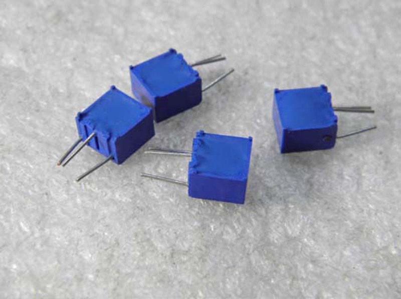 볼륨 VR 200 ohm 가변저항 Variable Resistance 3362S Series 216T(3362-201S) 판매합니다.