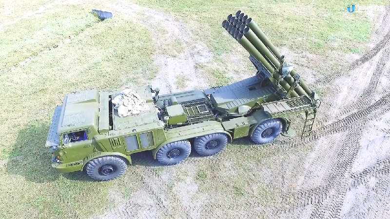 Ukroboronprom - Ukraine Hurricane 220mm Mobile Rocket Launchers Live Firing
