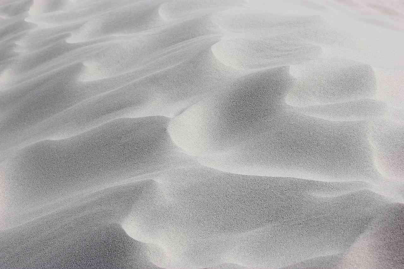 전기차 산업과 배터리 기술 전기차의 전력 시스템은 배터리뿐만 아니라 전력 관리 기술의 발전에 의해 효율성을 높임